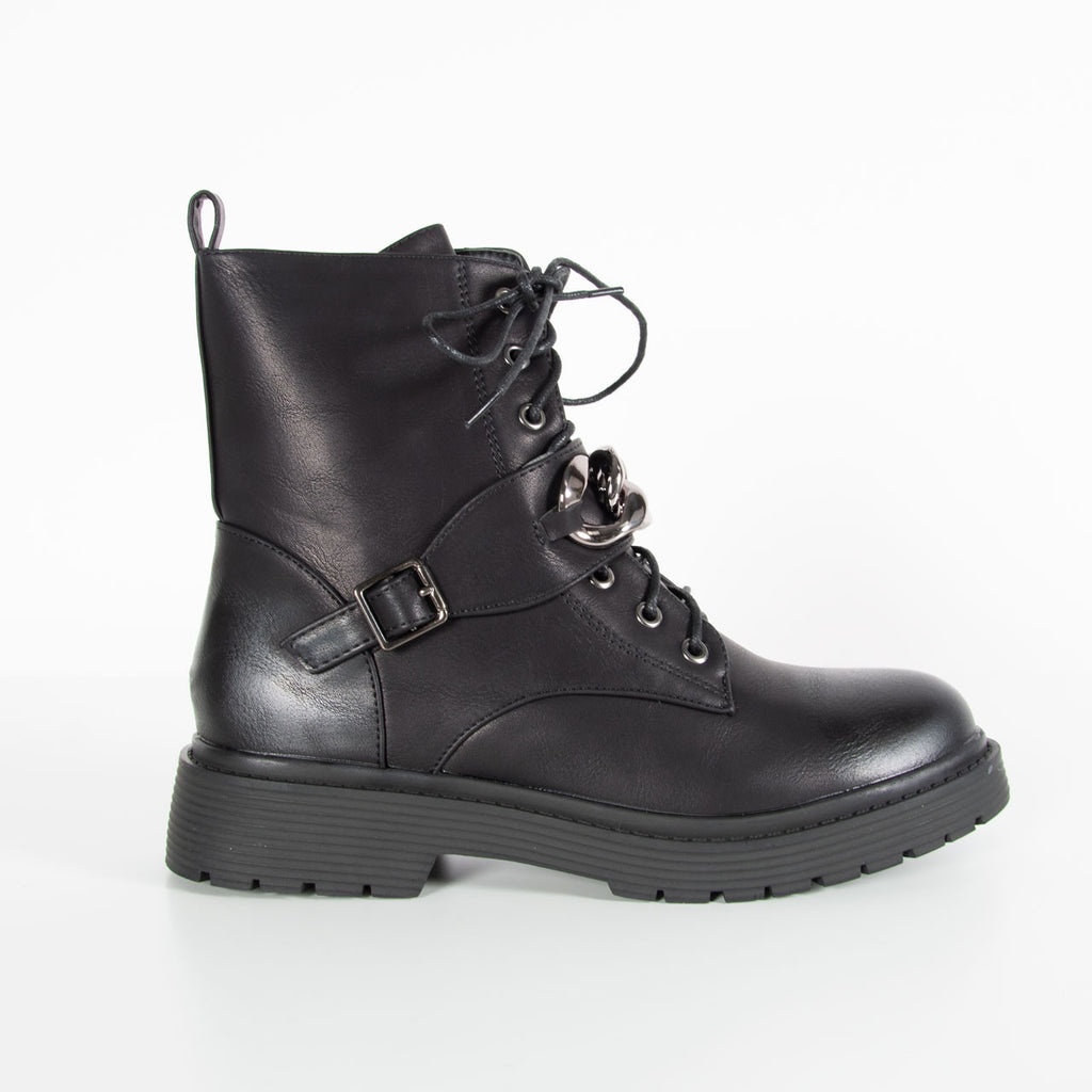 Boots – Room Lytham